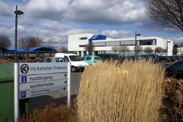 Directeur van VKO Opwijk geschorst nadat meer dan 40 leerkrachten motie ...