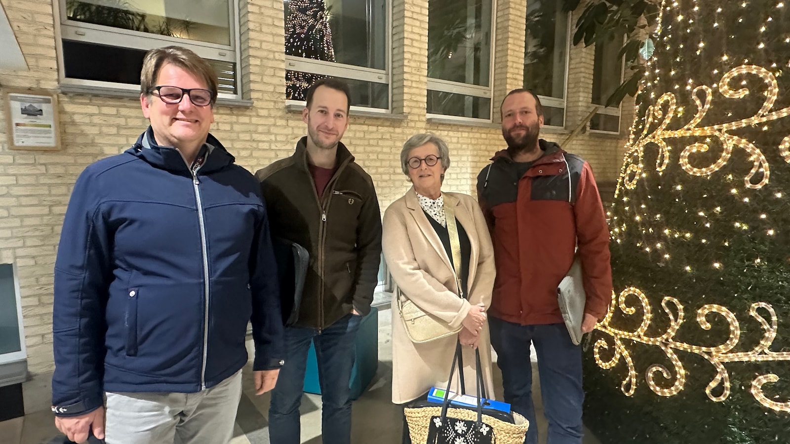 Oppositie haalt uit naar gemeentebestuur na afvalschandaal in Ravels ...