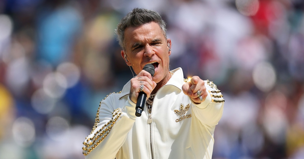 Robbie Williams breekt historisch record en stoot The Beatles van de ...