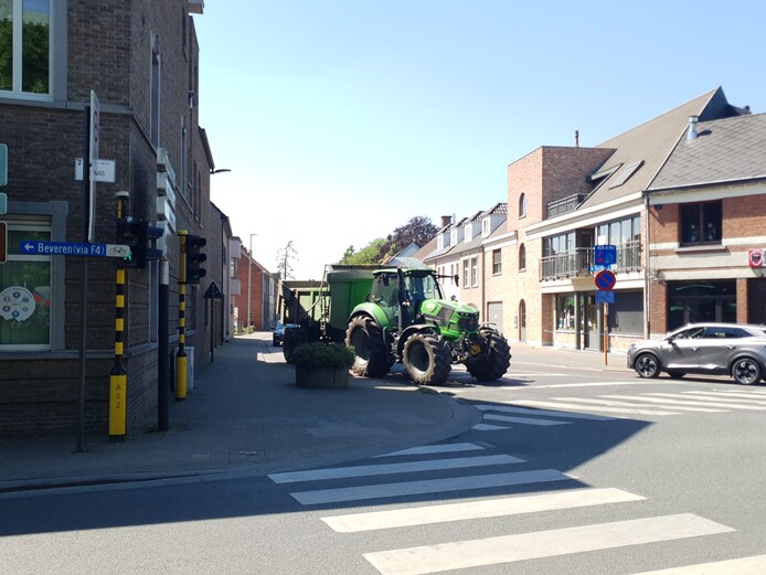 Kruispunt Ten Bos wordt heraangelegd: “Veiliger verkeer rond dorpsplein” | Sint-Niklaas | hln.be