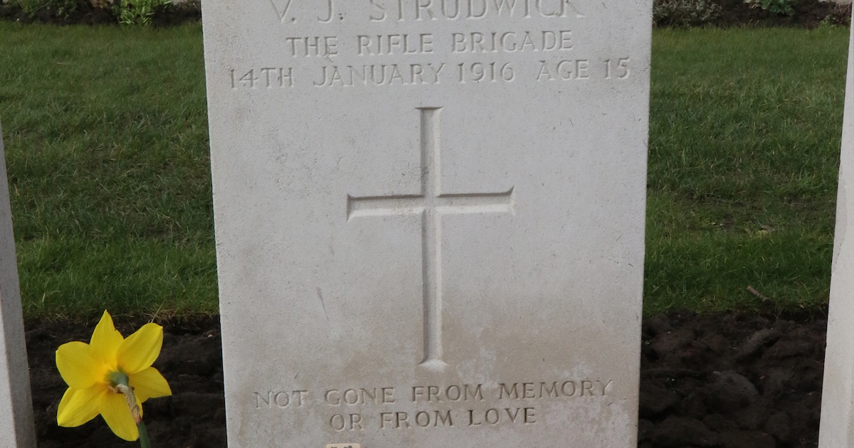 Graf van 15-jarige soldaat is populairst | Ieper | HLN.be