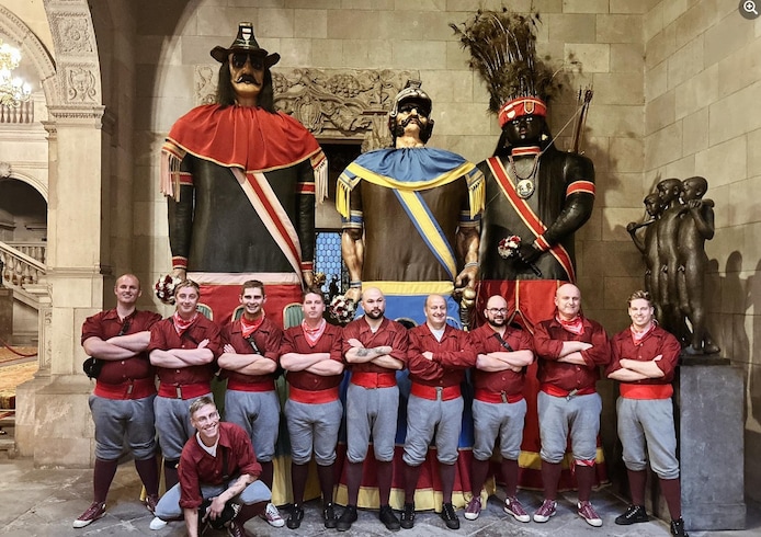 Reuzen Mars, Indiaan en Goliath schitteren in Barcelona | Dendermonde ...