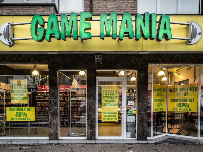 Na 32 jaar zit het er definitief op voor Game Mania: Frank (62) sluit in Sint-Niklaas de laatste ...