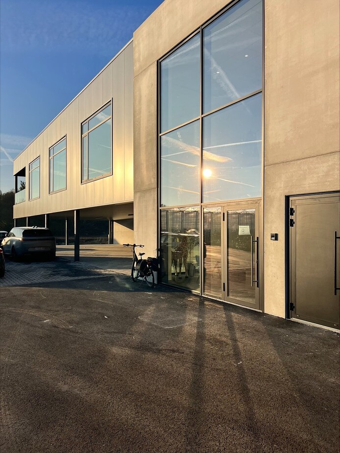 De Gele Flamingo opent nieuw magazijn in Rijkevorsel: “Het blijft soms ...