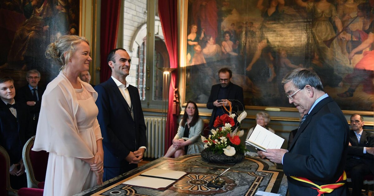 Burgemeester Tobback trouwt zijn adjunct-stadssecretaris | Leuven | HLN.be