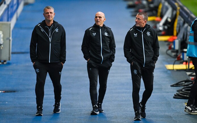 Wie is Andries Ulderink, de nieuwe coach van Antwerp? “Hij heeft een ...