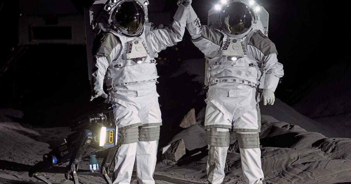 KIJK. Maanlandschap nagebouwd waar astronauten missies kunnen oefenen ...