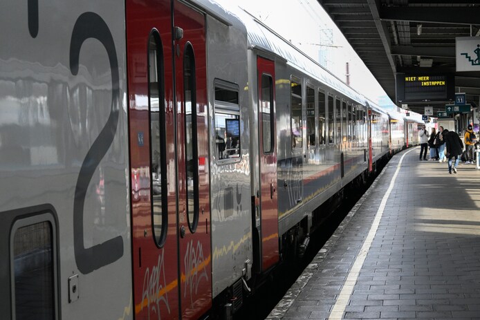 “Er zit nog maar weinig vlees aan het bot”: nieuw treinaanbod van NMBS krijgt scherpe kritiek ...