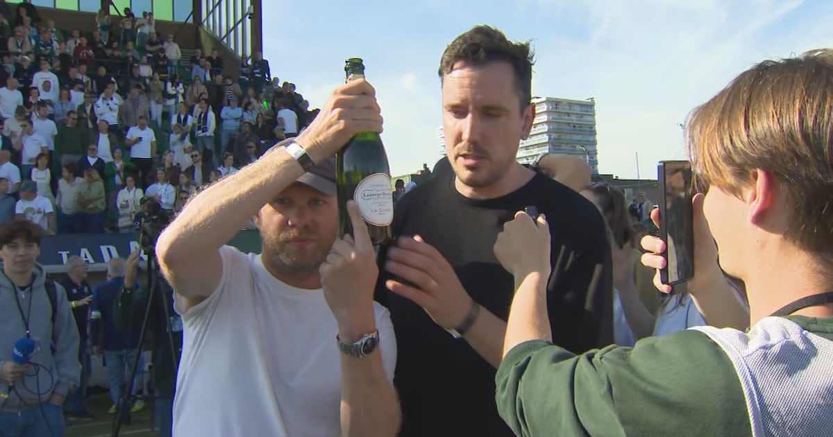 “We gaan een week feesten”: Sporting Hasselt van Rik Verheye en Sam ...