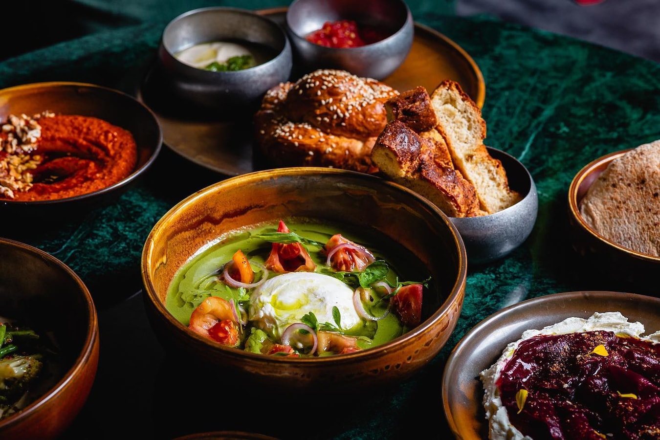 9 betaalbare restaurants uit de nieuwe Gault&Millau-gids: “Hier eet je ...