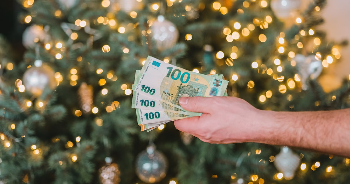 Cash geld geven met Kerstmis of met Nieuwjaar: voor hoeveel euro ga je ...