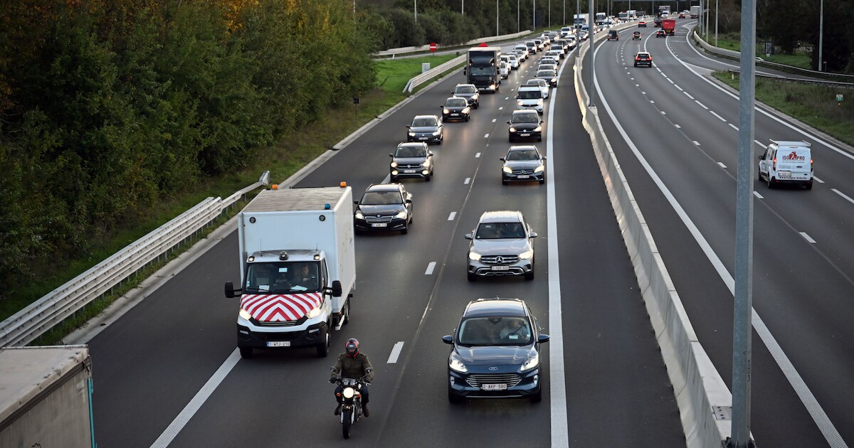 Drie kwartier file op E314 richting Brussel vanaf Halen: rijstrook ...
