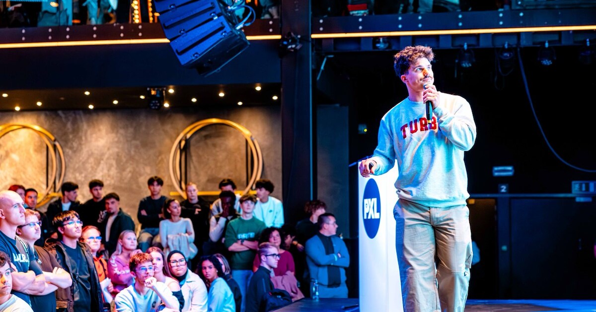 Average Rob trapt academiejaar hogeschool PXL af met inspirerende ...
