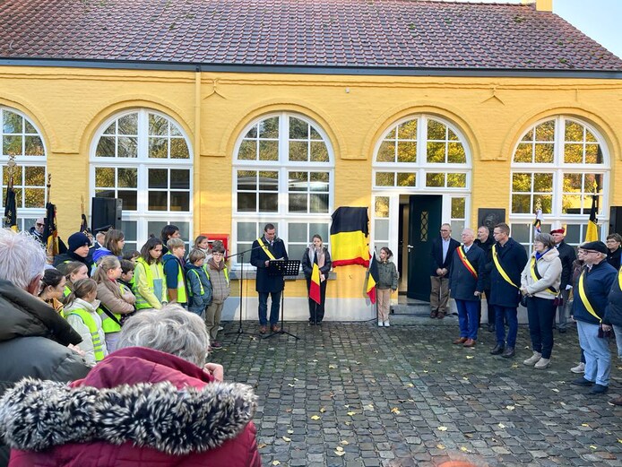 Mullem onthult gedenkplaat voor Barones Lily de Gerlache: “Ze heeft zo ...