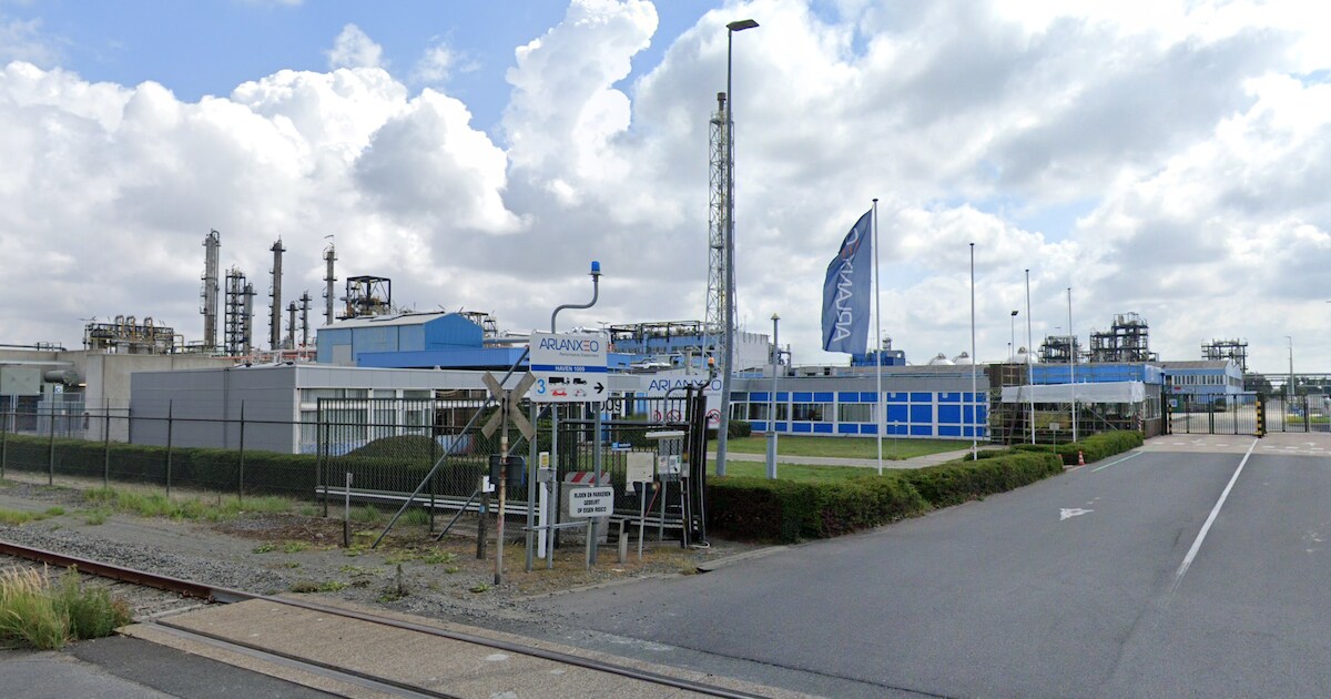 Rubberfabriek zet meer dan helft personeel op economische werkloosheid ...