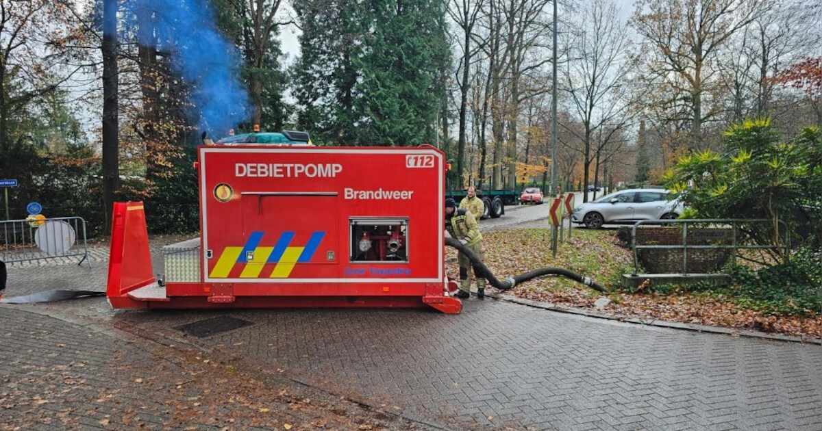 Brandweer moet pompen tegen wateroverlast: kruispunt Staatsbaan enkele ...