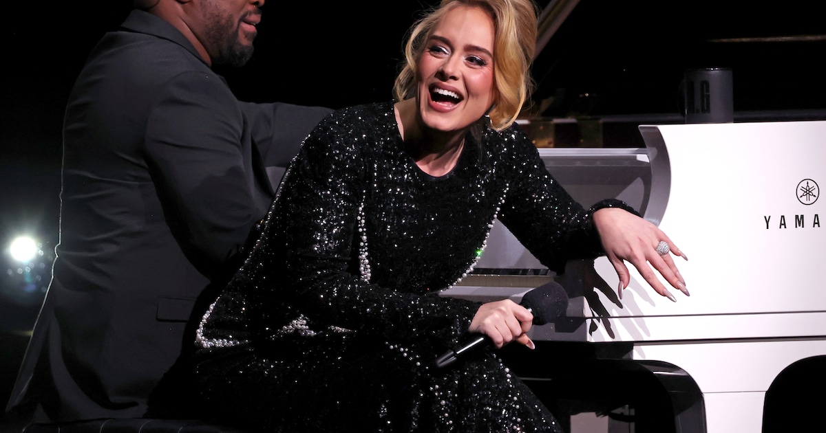 Adele vertelt tijdens concert openhartig over wens voor tweede kind: “Dit keer wil ik een meisje ...