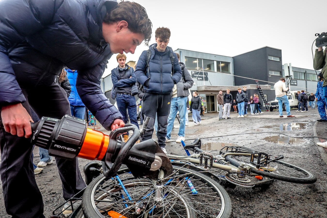 KIJK. Van brand blussen tot kennismaken met Defensie: veiligheidsdag in ...