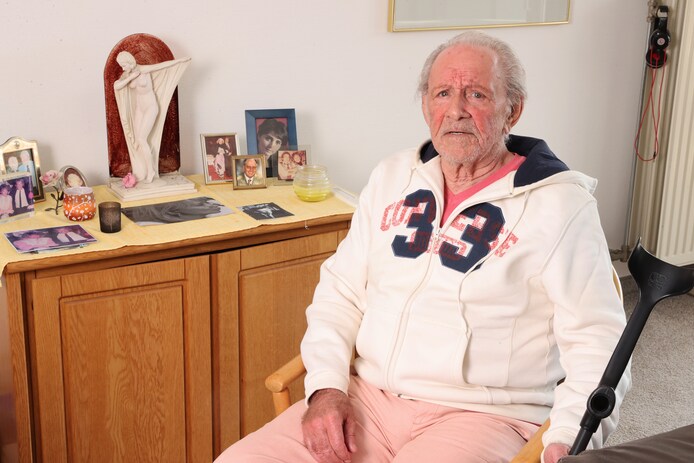 Al acht jaar op de sukkel: Jimmy Frey kan nooit meer optreden. “Ik was ...