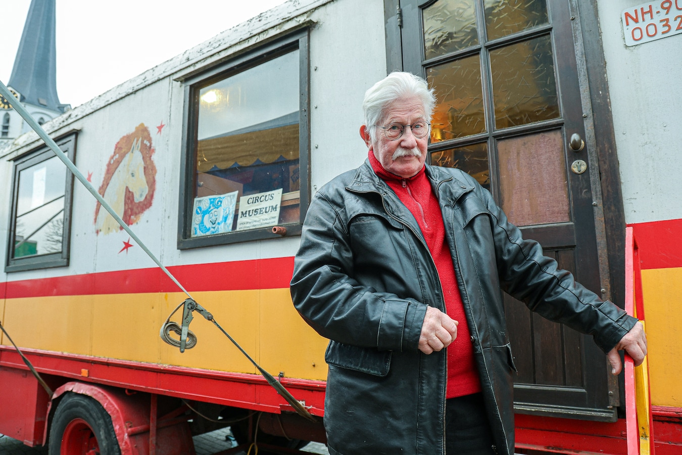 Spektakel en nostalgie onder het blauw-witte doek: Circus Bavaria ...