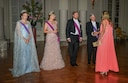 Koningin Mathilde droeg op de Elisabethwedstrijd haar mooiste jurk ooit ...