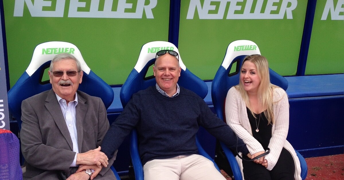 Zoon van radiolegende Roger Simons (93): “Een echte Brit werd hij niet ...