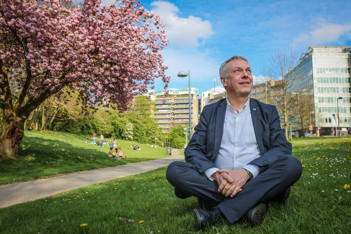 VUB-proffen volgend jaar op tournee om kritisch denken te promoten ...