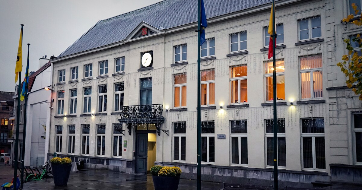 Johan Deneut neemt ontslag als gemeenteraadslid voor Vooruit: “Het is ...