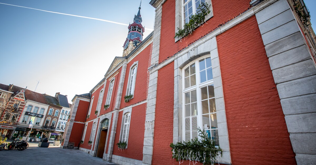 Grote Markt dompelt zich stilaan onder in kerstsfeer | Sint-Truiden ...
