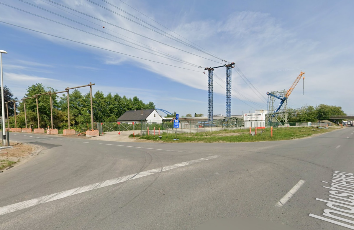 Werken aan fietssnelweg Industrieweg hervatten: kruispunt met ...