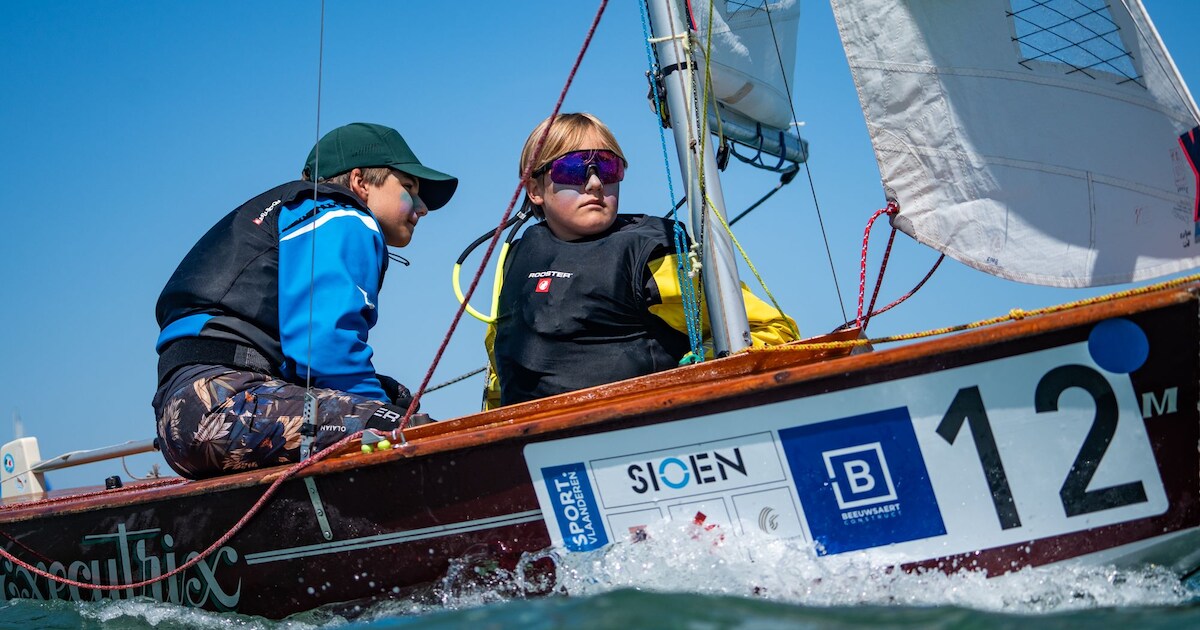 Juul (14) eindigt als derde Belg in promovloot op zijn eerste WK cadetzeilen | Kruibeke | HLN.be