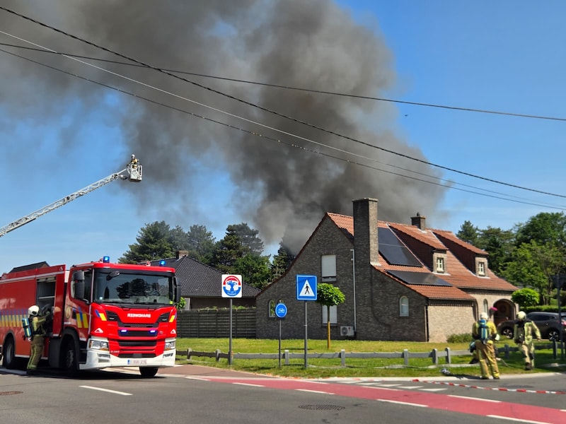 Zware brand in garage met 8 oldtimers in Rijkevorsel: eigenaar loopt ...