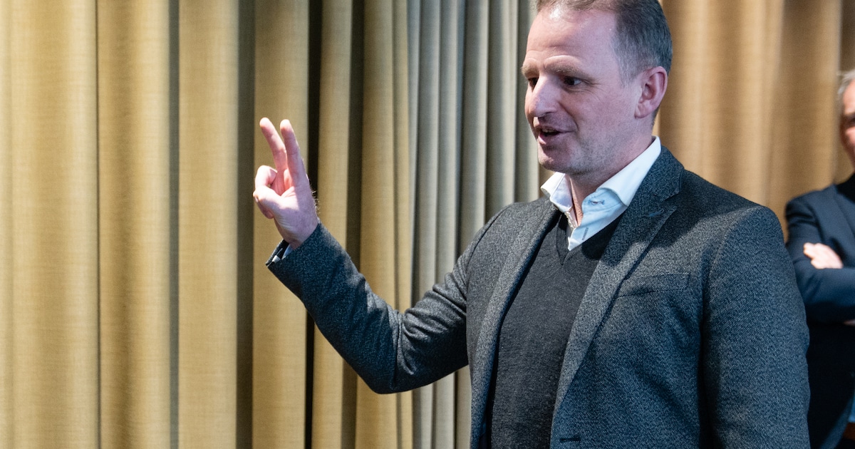 Philip Loots (N-VA) legt eed af als burgemeester bij gouverneur Cathy ...