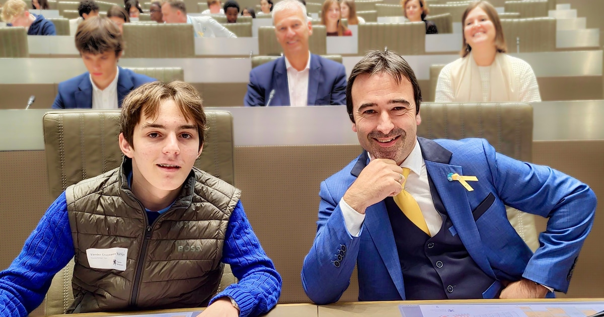 Nathan (16) is voor één dag parlementslid: “Alles gebeurt grondiger dan ...