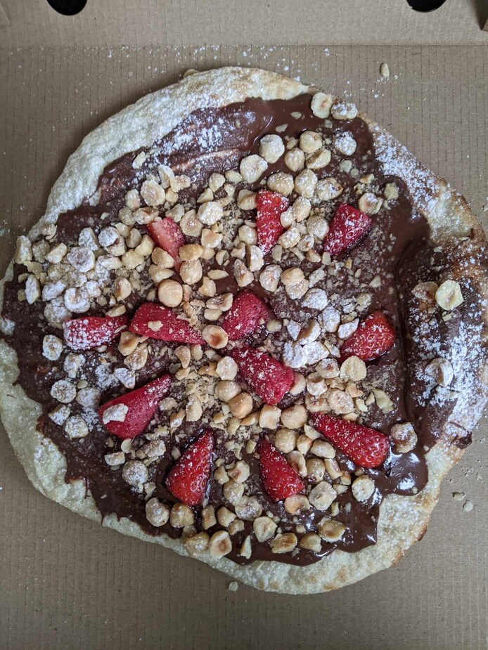 RESTOTIP. Otomat. Gedurfd, origineel en vooral: zeer lekker. “Nutella, nootjes én aardbeien op ...