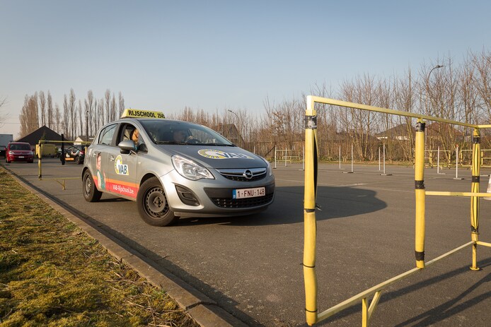 Wij maakten de optelsom: zoveel geld (en tijd) zal Tom Waes in zijn ...