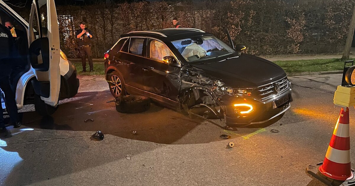Twee gewonden bij botsing op kruispunt in Izegem | Izegem | HLN.be
