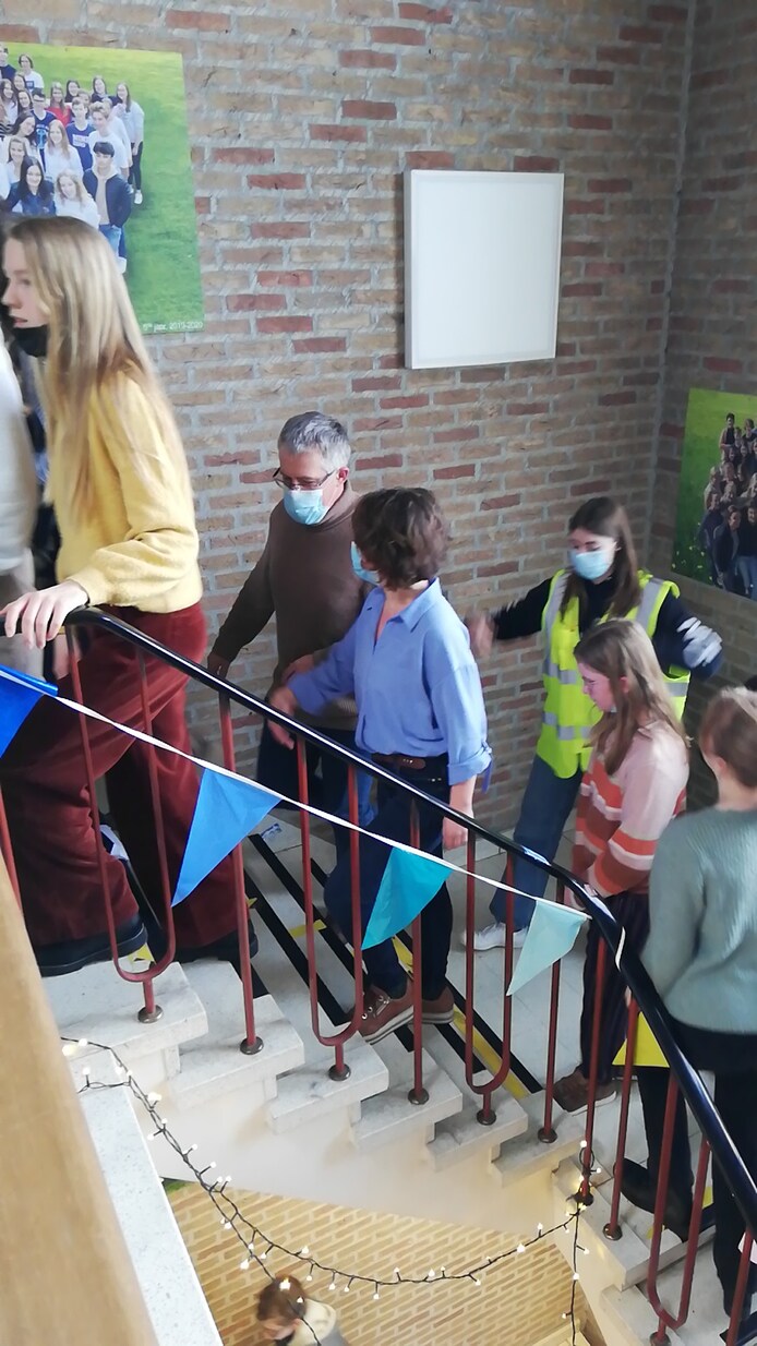 Leerlingen Barnum beklimmen Mount Everest 3,5 keer | Roeselare | hln.be