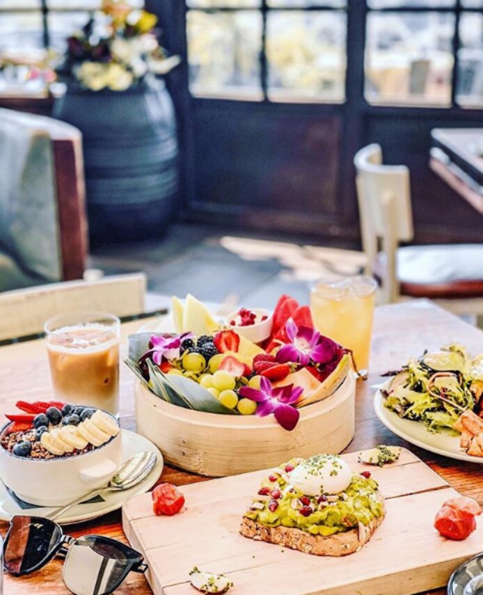 Waar eet dj Anouk Matton (30)? “Een dame blanche kost hier 32,50 euro ...