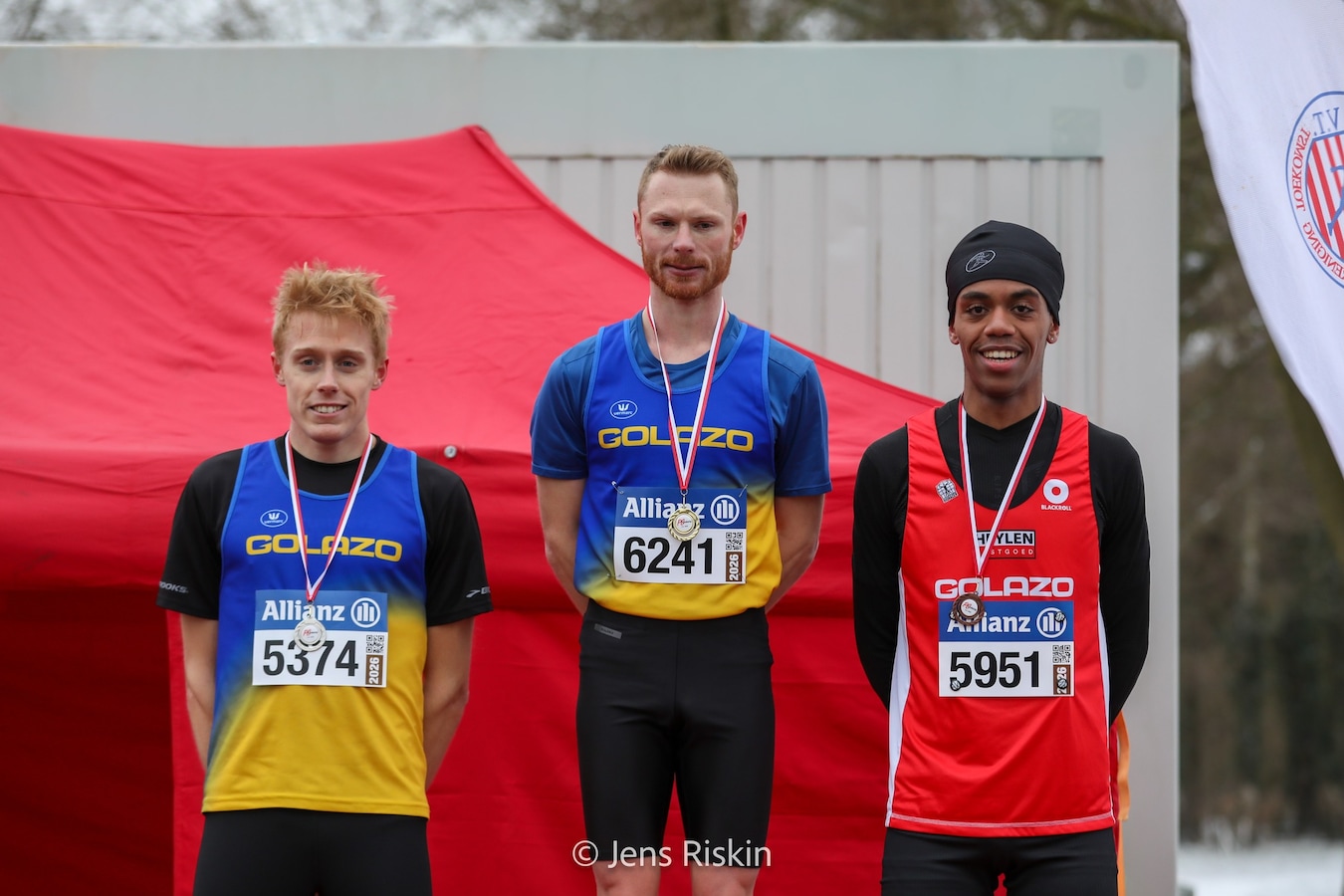 Yann Bruers en Lana Ryckaert schrijven provinciale veldlooptitels op ...