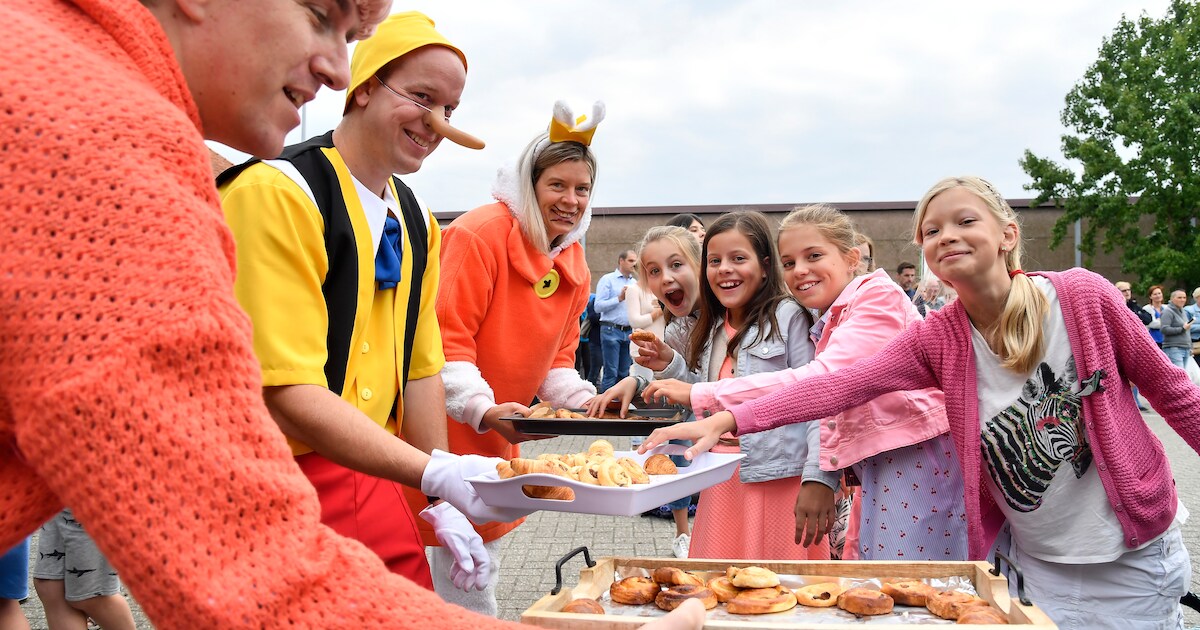 Nijntje en Pinokkio heten kinderen welkom | Dendermonde | HLN.be
