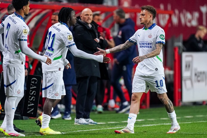 Ook bij de beloften van PSV lukt het niet: Johan Bakayoko onderuit in ...