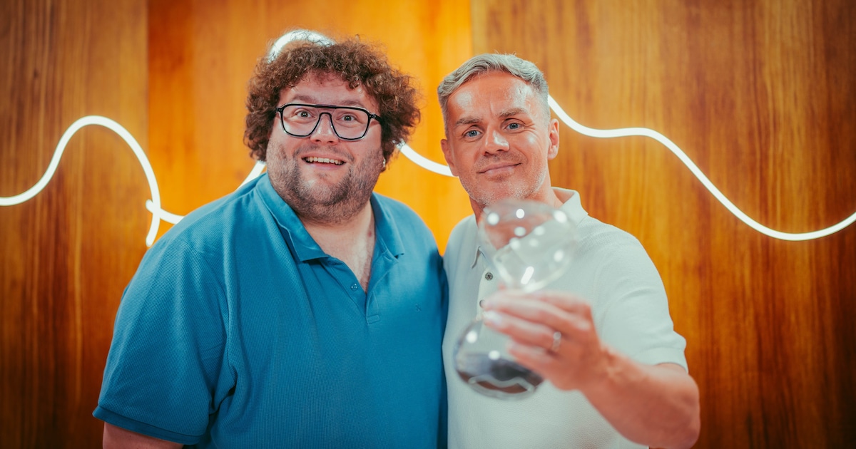 Manu Van Acker over de prijs van bekendheid: “Soms wil ik gewoon met ...