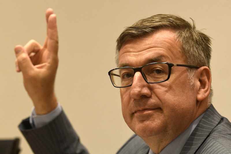 Ex-minister Steven Vanackere wordt nieuwe directeur Nationale Bank ...
