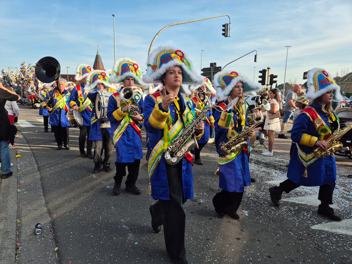 ‘Z’es va sesteg’ is thema carnaval Ninove 2026 | Foto | hln.be