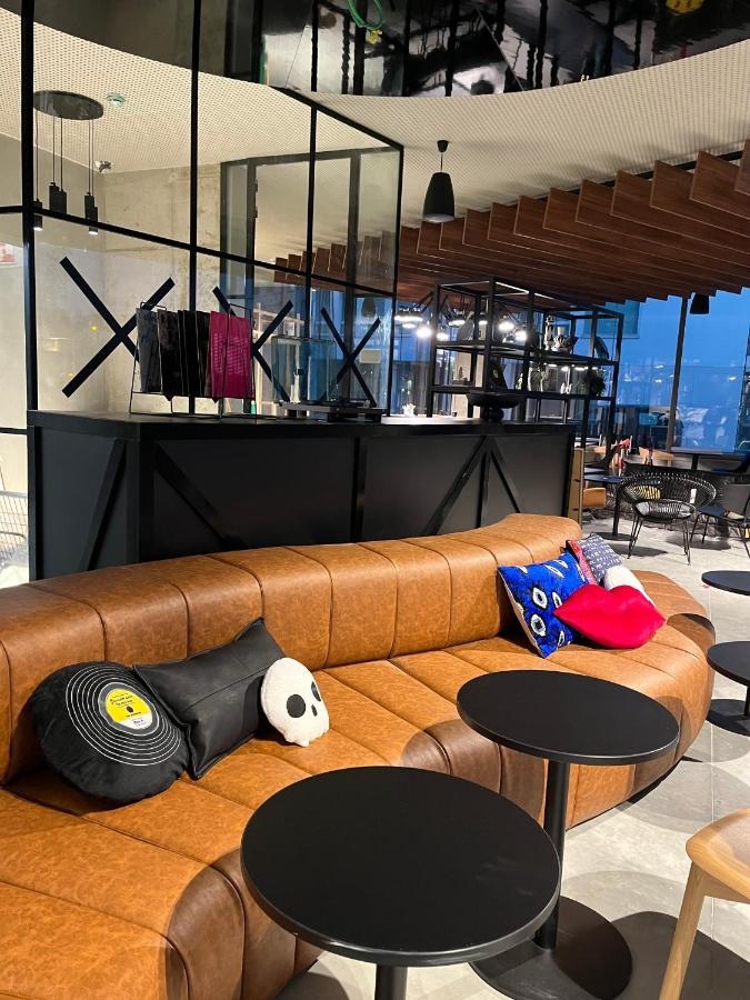 Wat krijg je voor 89 euro per nacht in het eerste ‘Moxy’-hotel van ...