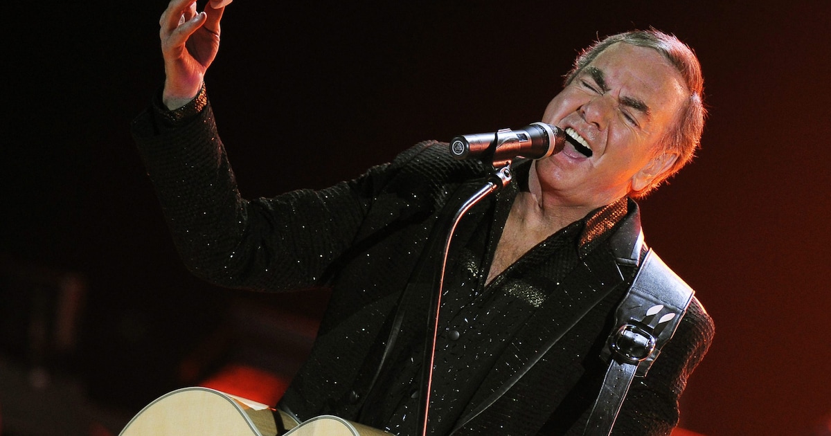 Neil Diamond openhartig over de ziekte van Parkinson: “Ik vind het niet ...