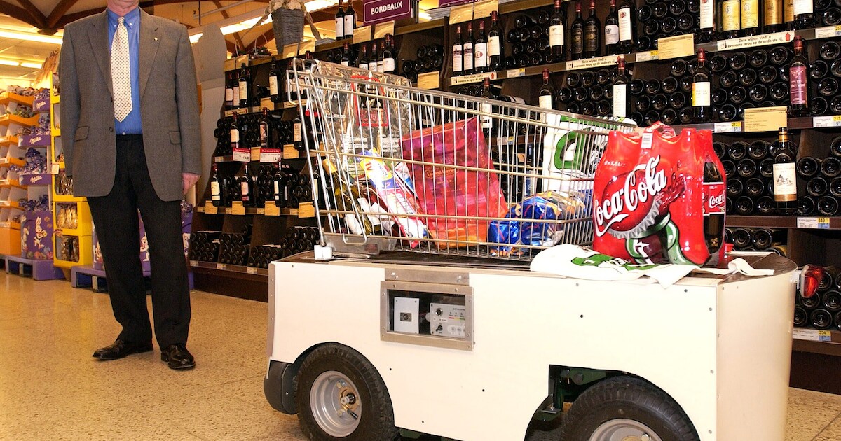 Luc Deprez (81), uitvinder van de zelfrijdende reiskoffer en de ...