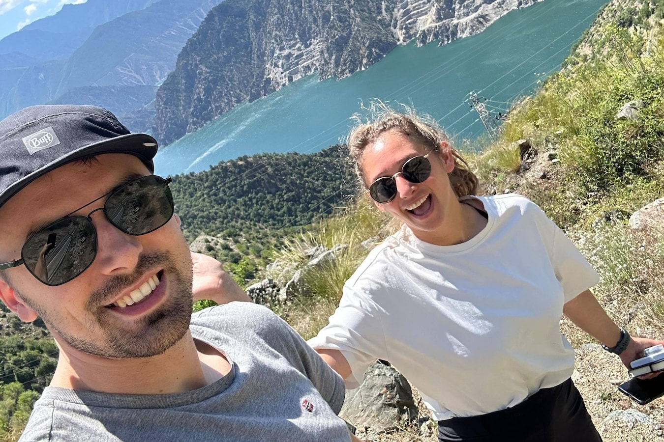 Britt vond na ‘Blind getrouwd’ de ware op Tinder: “Ik weet pas wat ...