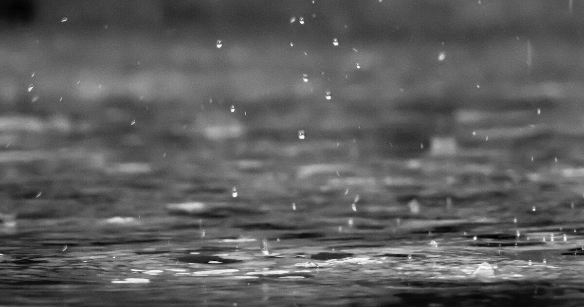 Zware neerslag en bewolking in Stekene vanochtend | Stekene | hln.be